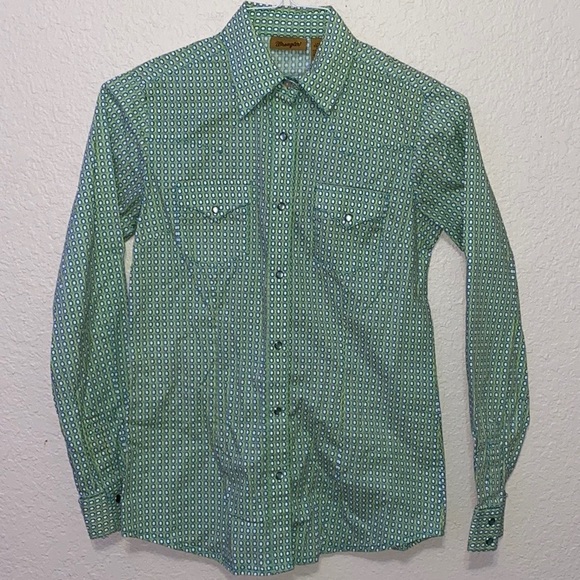 Wrangler | Tops | Wrangler Button Up Top | Poshmark